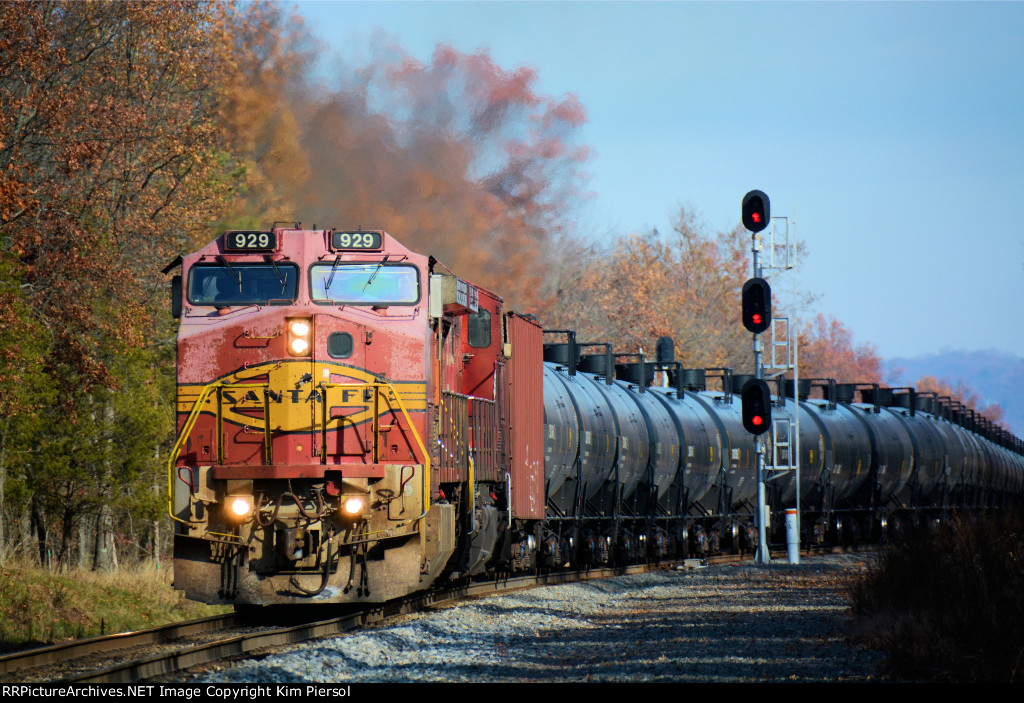 BNSF 929 CP 9581 CSX Train K038 Crude Oil Loads